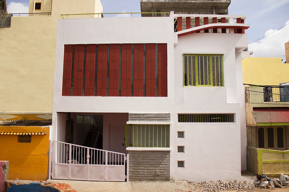 Clay Curtain House – Yashodha Architects
